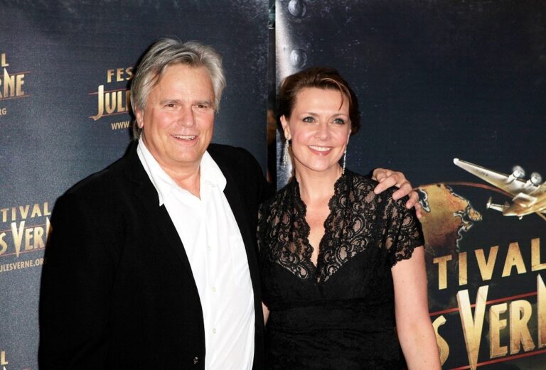 Richard Dean Anderson Biography; Net Worth, Age, Height, Daughter, Wife ...
