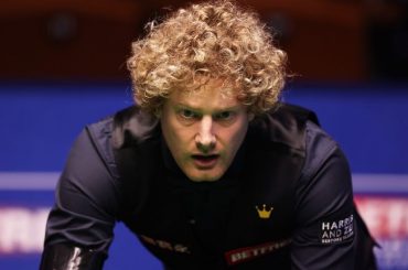 Neil Robertson Natural Hair: Is Neil Robertson Hair Real? - ABTC