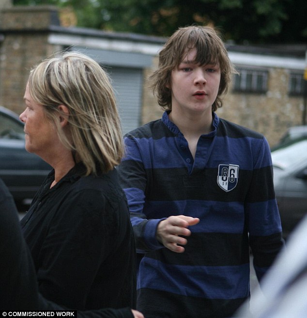 Linda Robson Children: Meet Louis Mark Dunford, Lauren Amy Robson, And ...