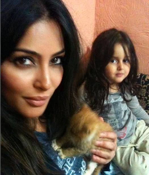 Inez Khan Father: Who Is The Father Of Laila Rouass' Daughter? - ABTC