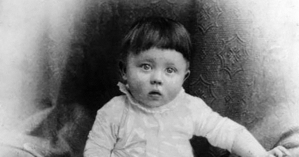 Adolf Hitler Facts, Birthday, Parents, Height, Age Died, Young - ABTC