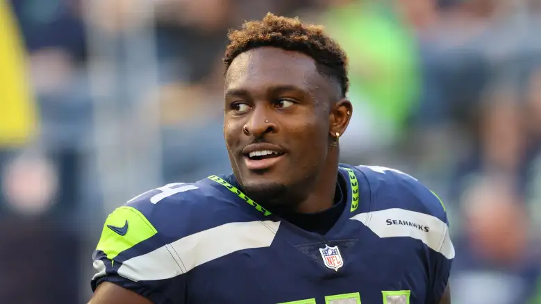 How Much Can DK Metcalf Bench Press? - ABTC