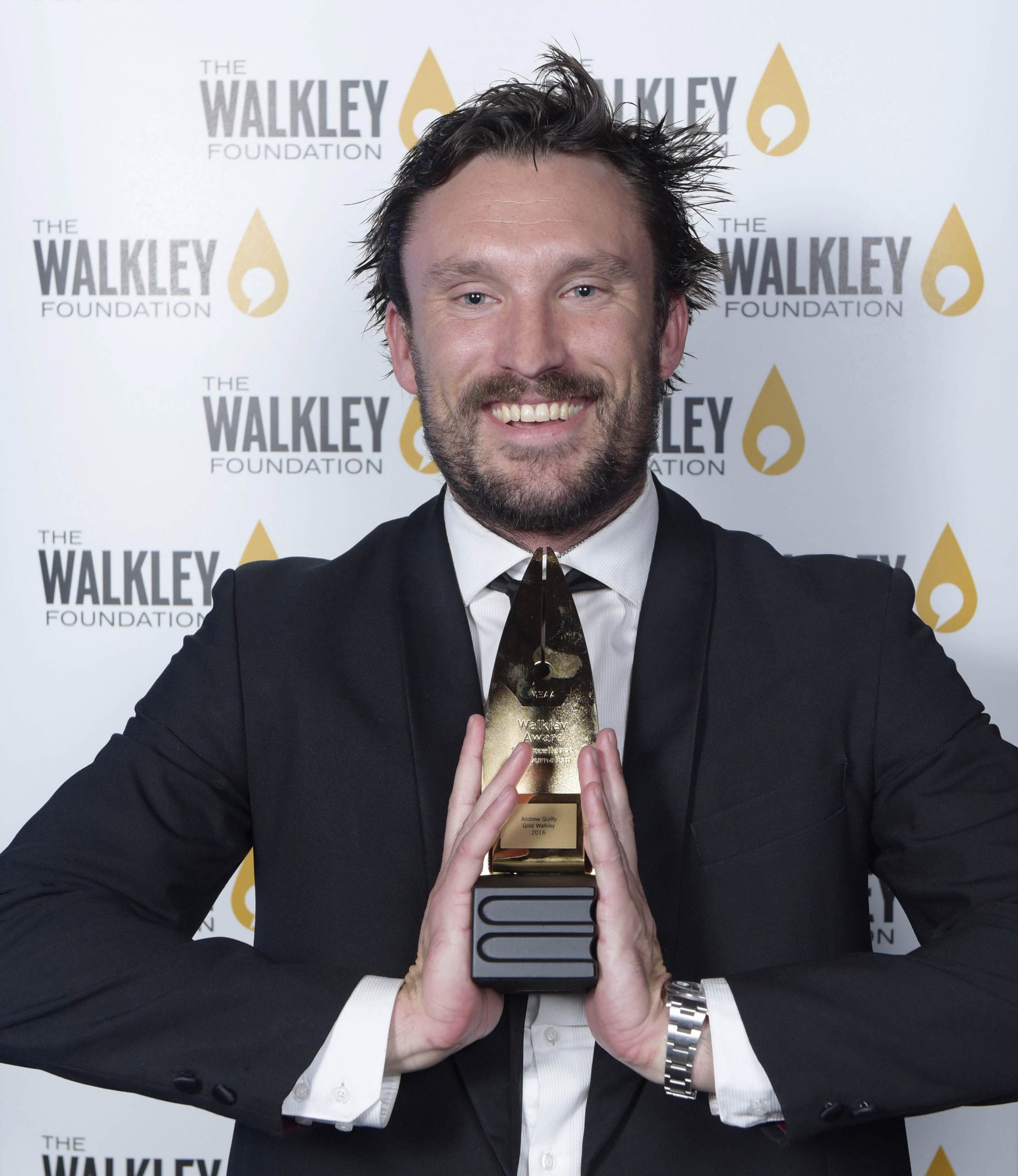 Andrew Quilty Biography, Age, Wife, children, Instagram, Book, Art, Net ...