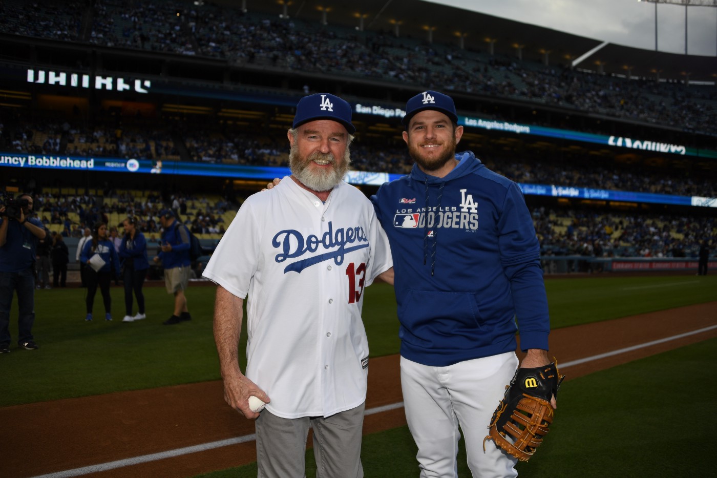 Max Muncy Parents: Who Are Lee Muncy And Midge Muncy? - ABTC