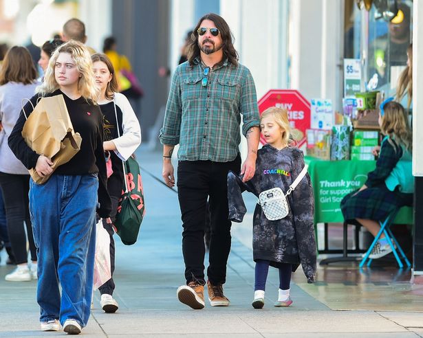 Dave Grohl Children: Meet Violet Maye Grohl, Harper Willow Grohl, And ...