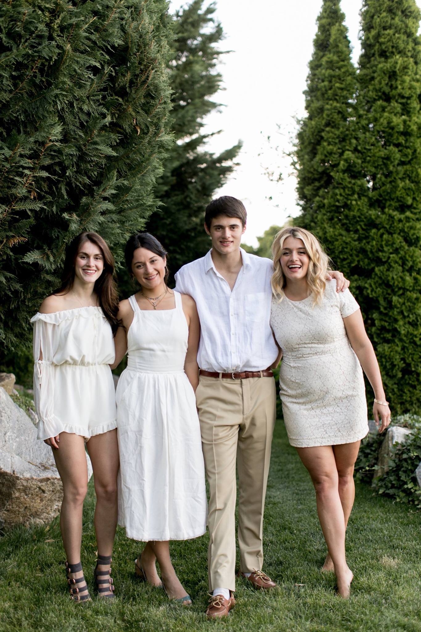 Daphne Oz Siblings: Who Are Oliver Mustafa Oz, Zoe Yasemin Oz, Arabella ...