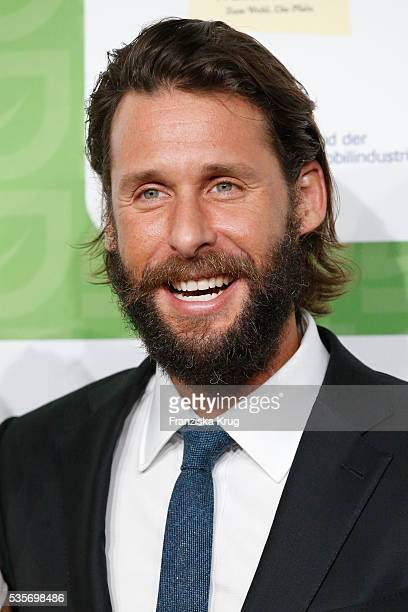Evelyn de Rothschild Children: Meet David Mayer de Rothschild, Jessica ...