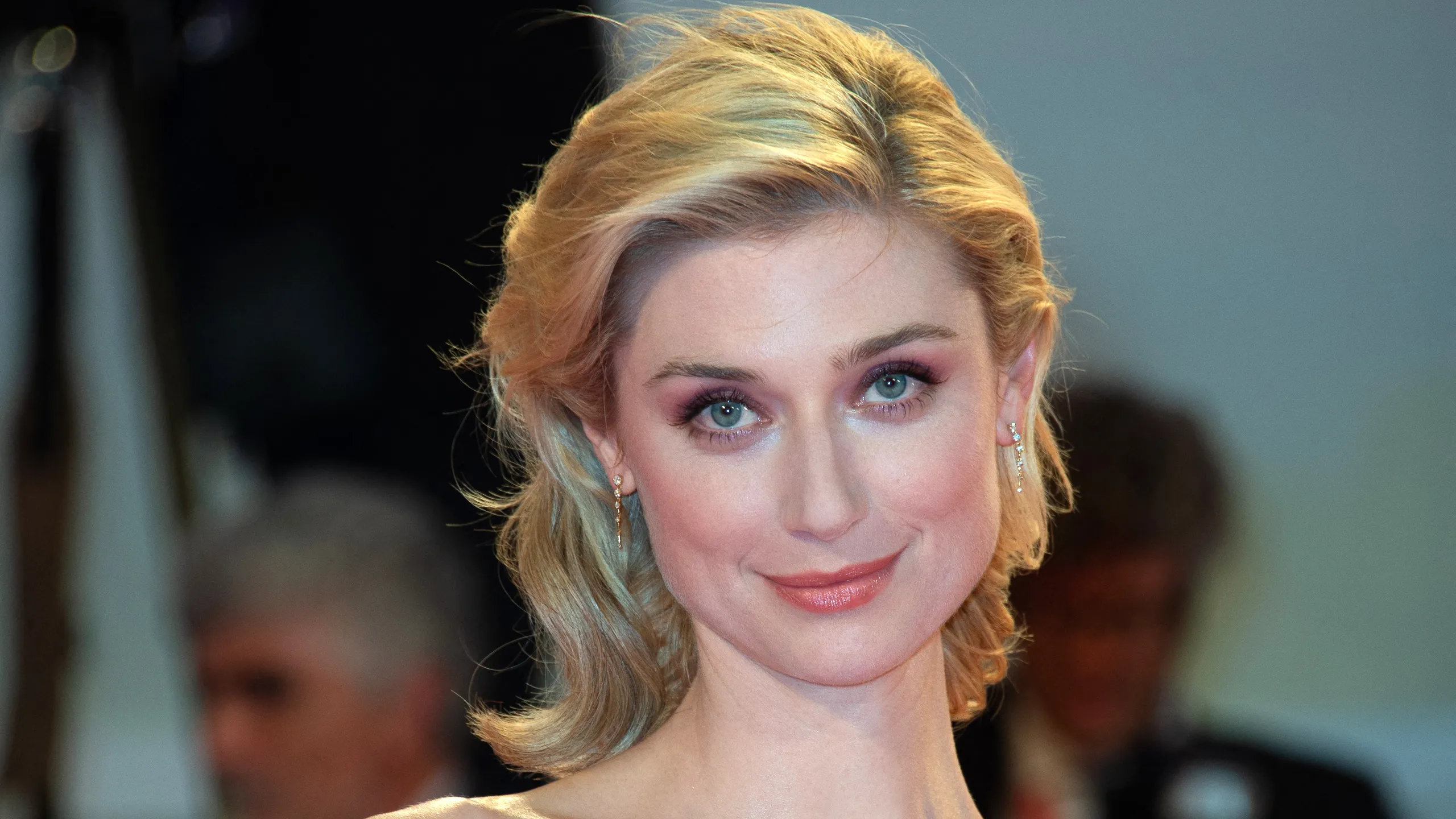 Elizabeth Debicki Age, Height, Parents, Husband, Children - ABTC