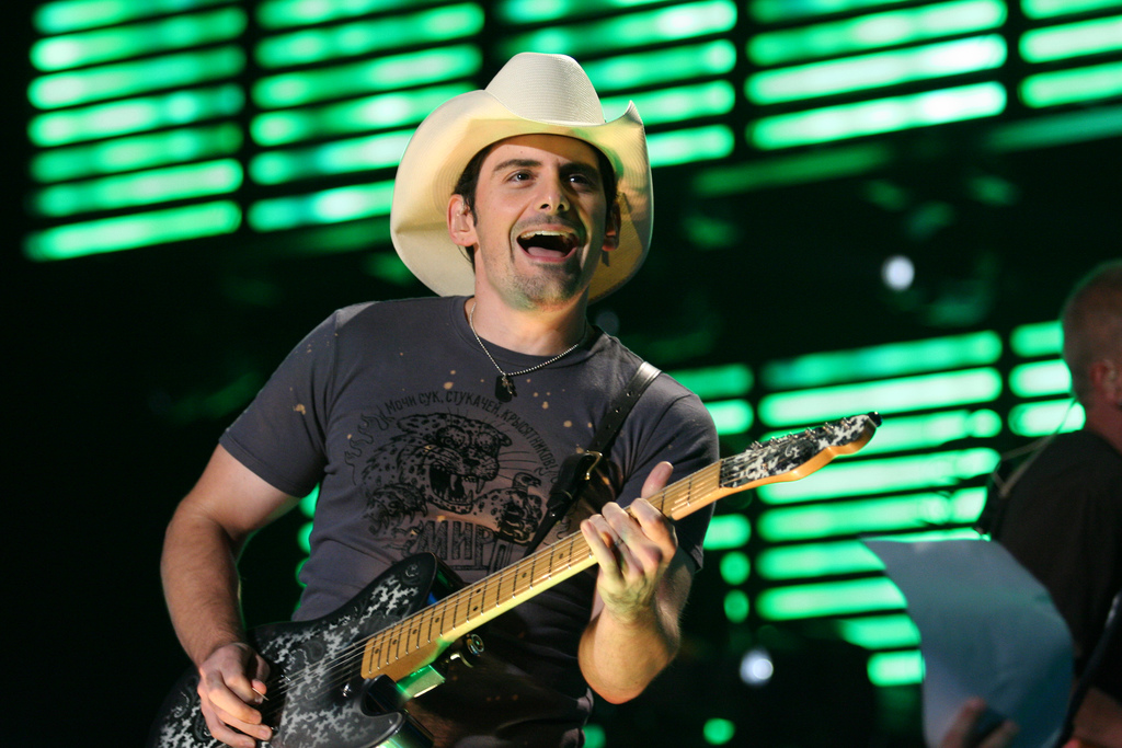Brad Paisley Bio, Age, Height, Family, Songs, Tour, Instagram, Wiki - ABTC