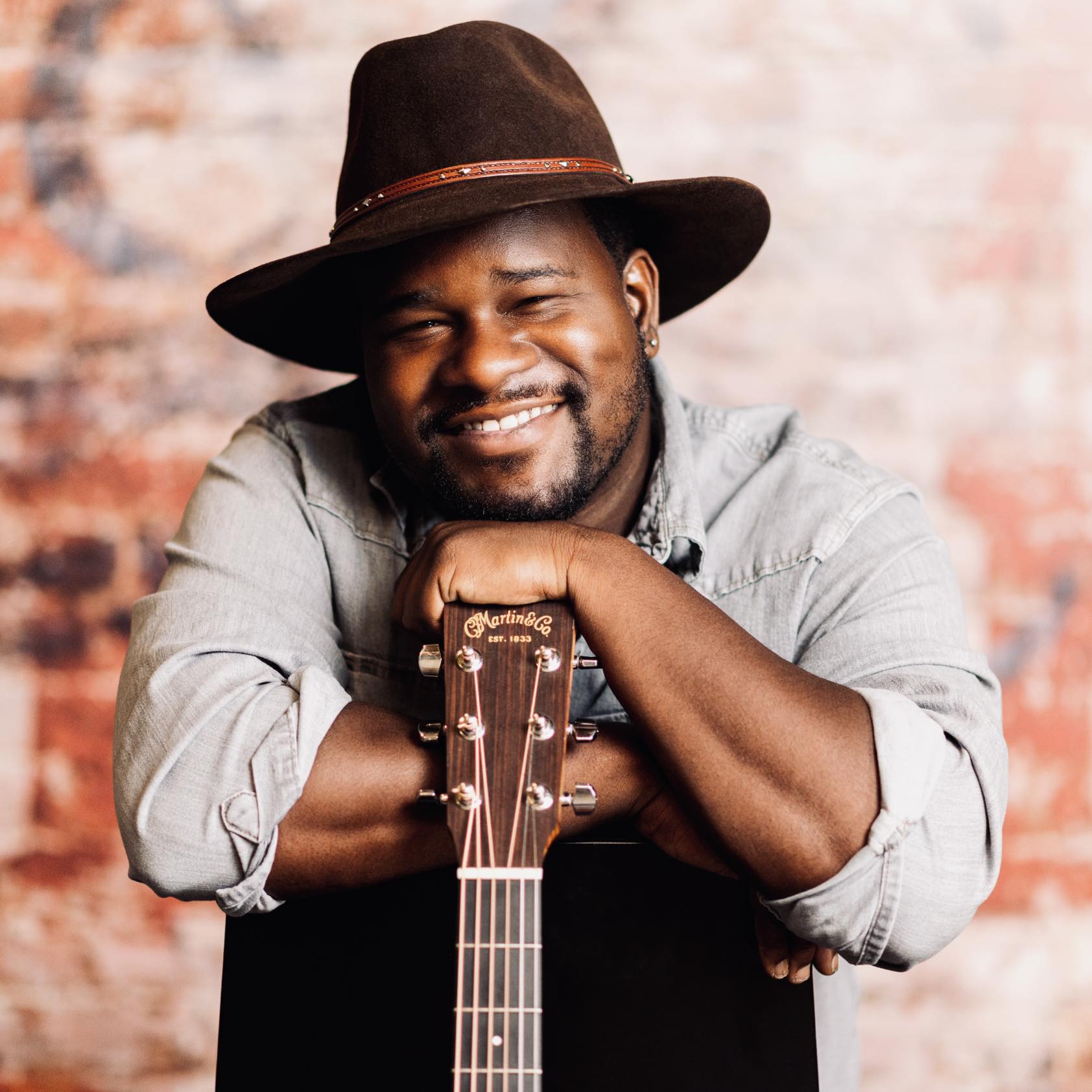 Who Was American Idol Star CJ Harris? Bio, Age, Height, Family ...