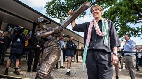 Belinda Clark Biography, Age, Height, Family, SCG Statue, Instagram - ABTC
