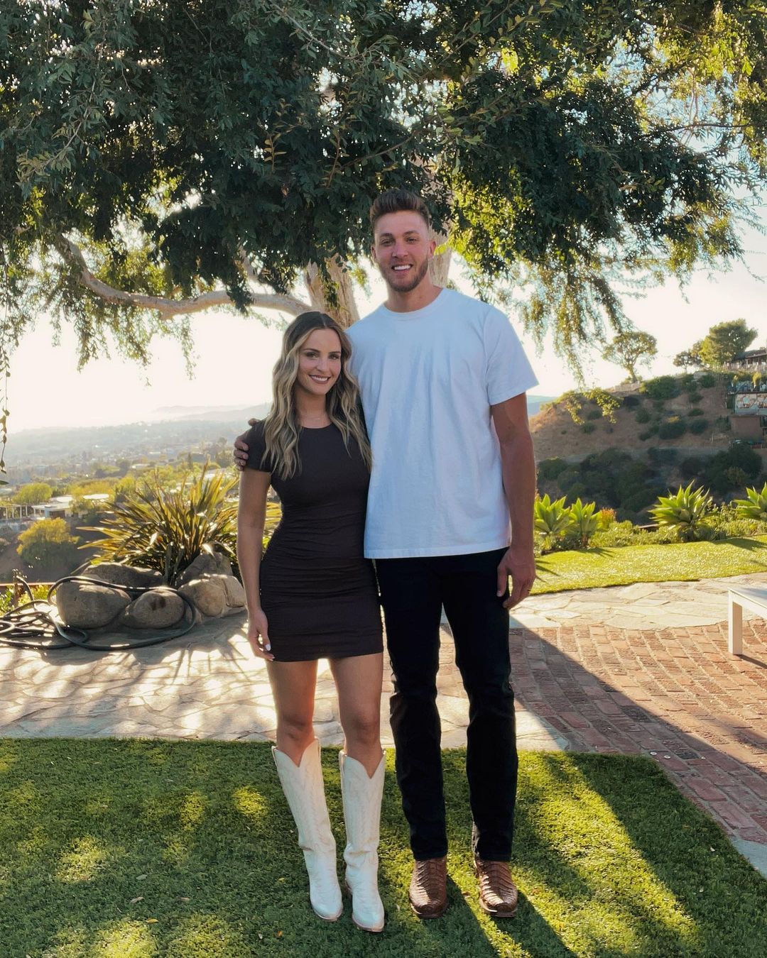 Who Is Elle Bielfeldt? Meet Meyers Leonard's Wife - ABTC