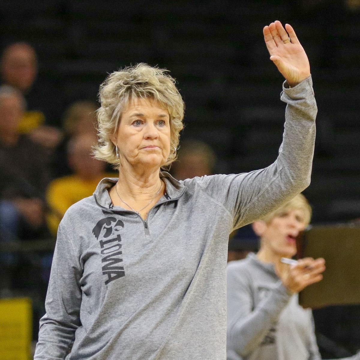 Lisa Bluder Bio; Coaching Career, Height, Weight, Family, Instagram ...