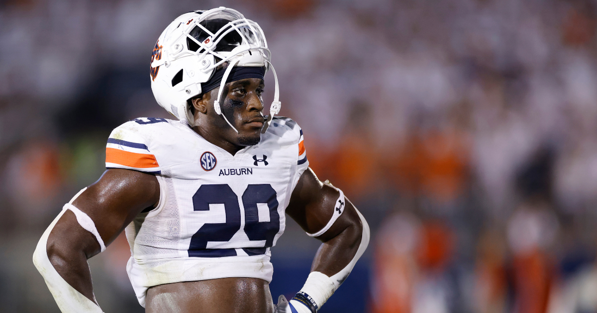 Derick Hall Biography: Age, NFL Draft, 40 Time, Stats, Injury - ABTC