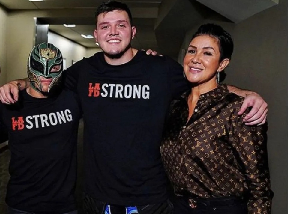 Dominik Mysterio Parents: Meet Rey Mysterio and Angie Gutierrez - ABTC