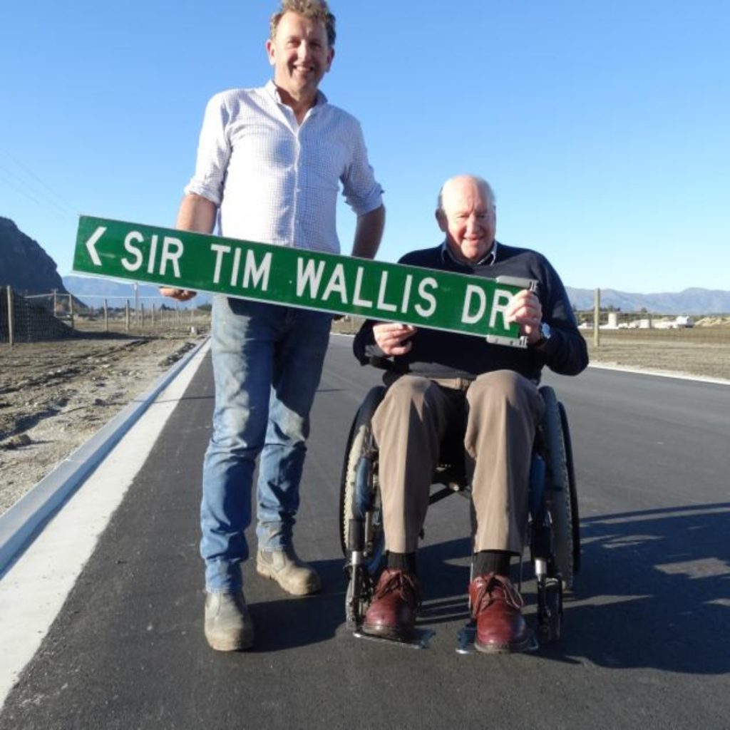 Tim Wallis: Warbirds over Wānaka founder dies aged 85 - ABTC